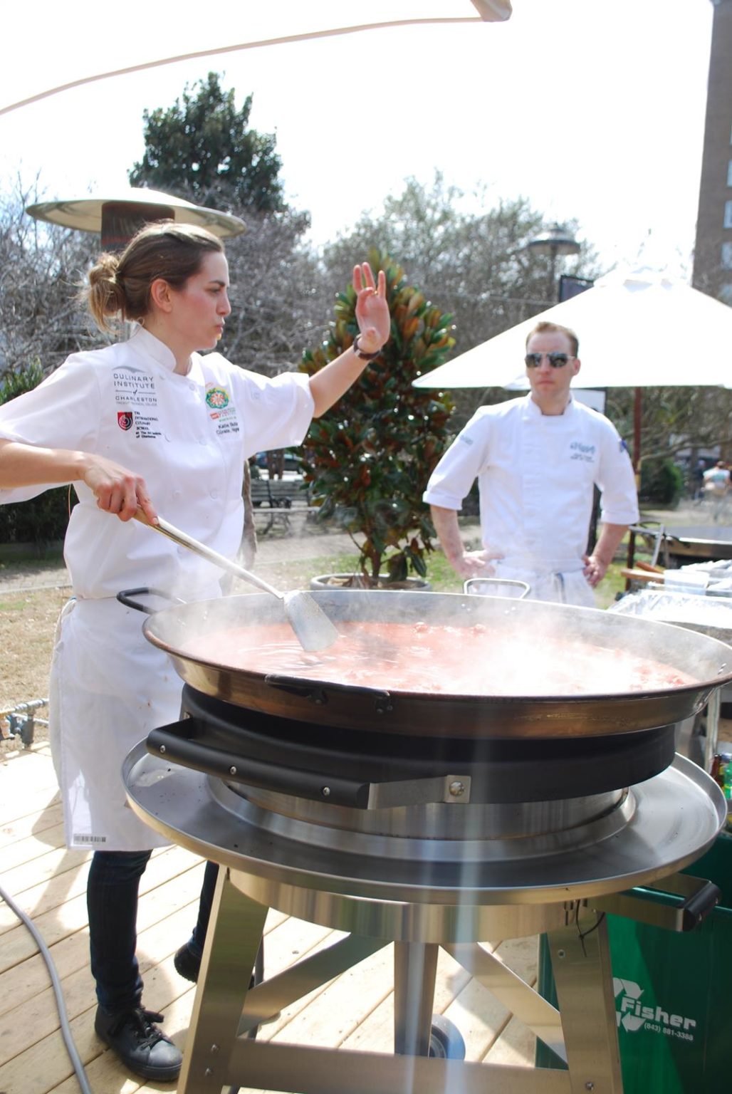 Paella: The Perfect Party Food | outdoorLUX